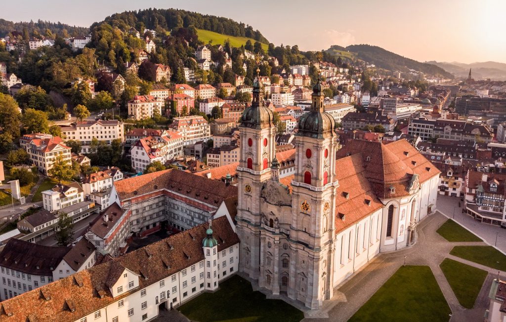 Berno – miasto Einsteina. Jakie atrakcje i zabytki warto zobaczyć?